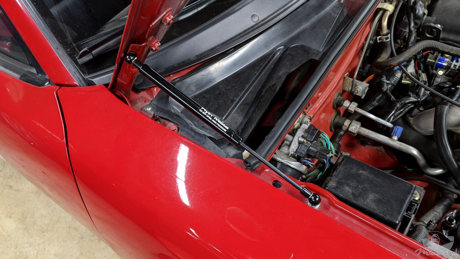 Flyin' Miata NA/NB Dual Hood Lift Kit - Miatafied