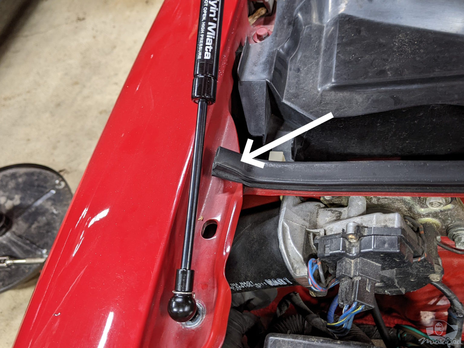 Flyin' Miata NA/NB Dual Hood Lift Kit - Miatafied